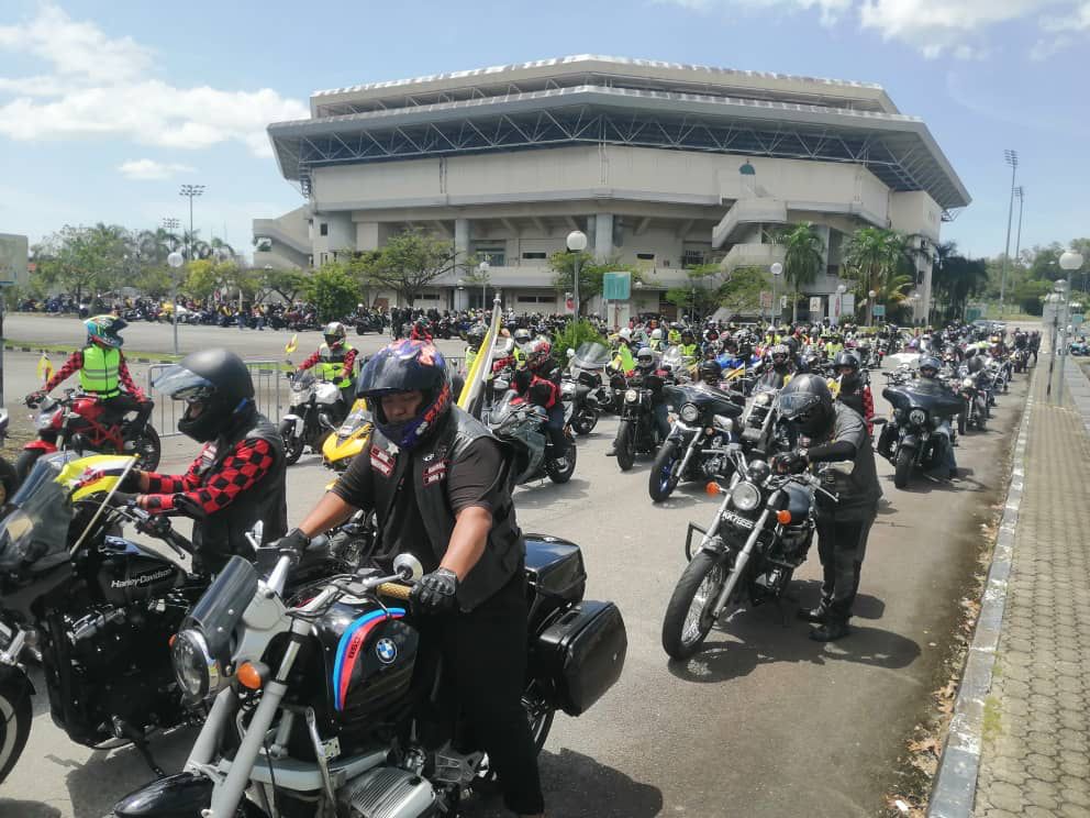The Longest Motorcycle Convoy in Brunei Darussalam - The Brunei Book of ...